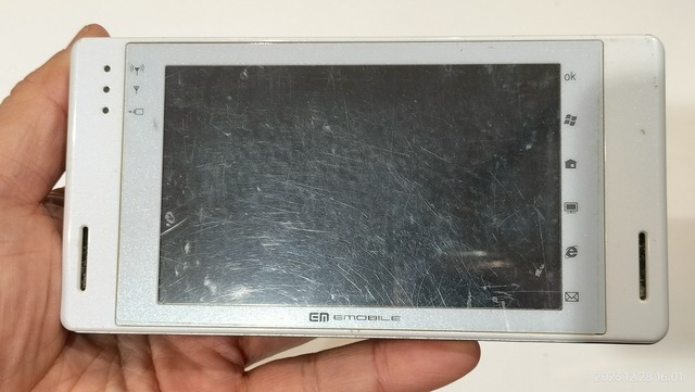 2007/平成19/SHARP/EM・ONE/S01SH/Windows Mobile 5.0/イーモバイル/デュアルスライド機構/131万 ...