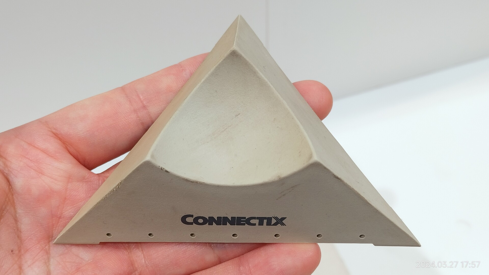 1994/平成6/Connectix/QuickCam/320_240 4bpp Greyscale/世界初のWebCam ...