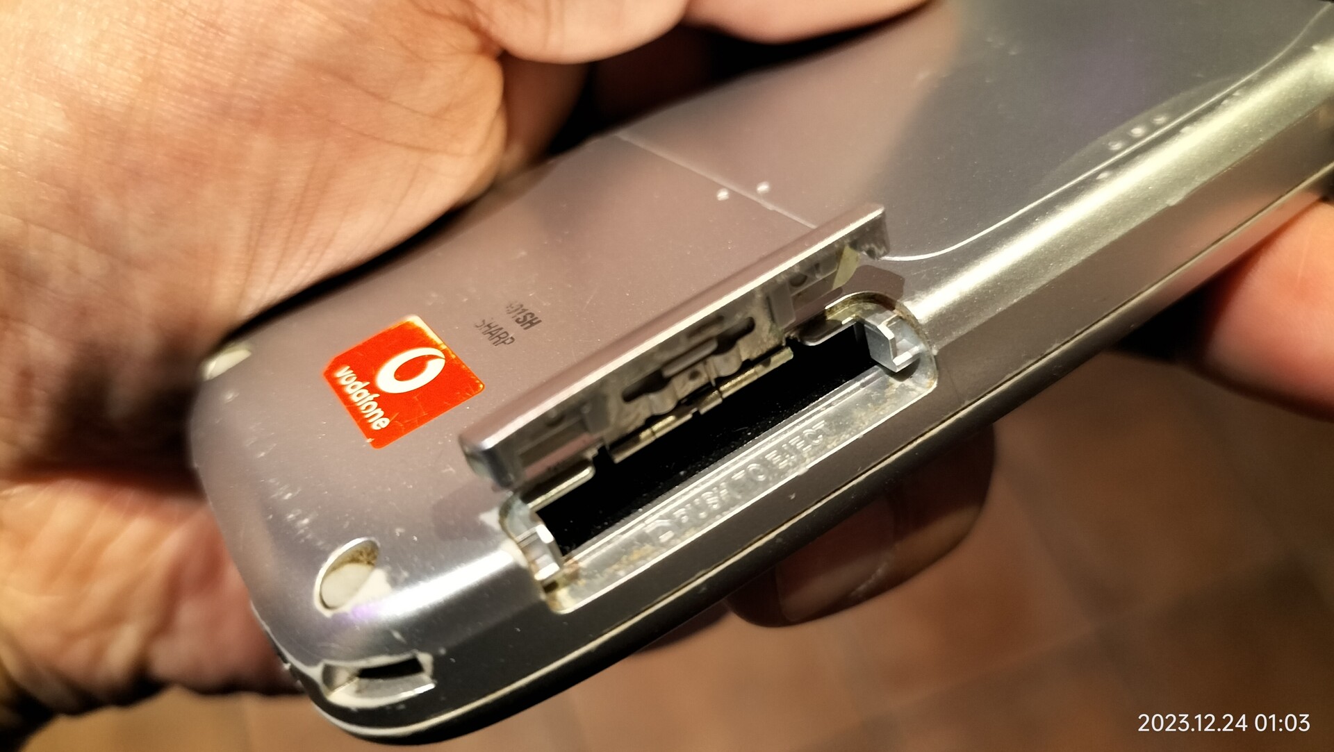 2004/平成16/SHARP/V801SH/Vodafone Global Standard対応/ボーダフォンライブ！/ブラックプレシャス/動態保存機/ : Extinct Media ...