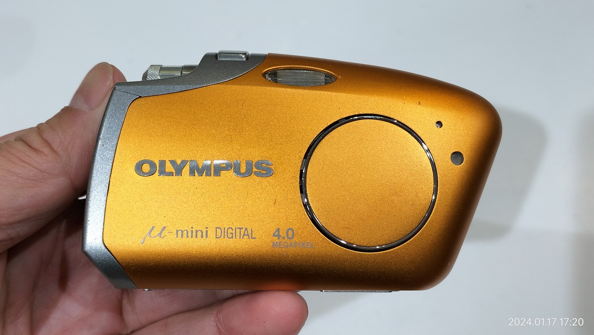 2004/平成16/OLYMPUS/ μ-mini DIGITAL/400万画素/生活防水/光学2倍/トップシェルバリア/スーペリアシルキー ...