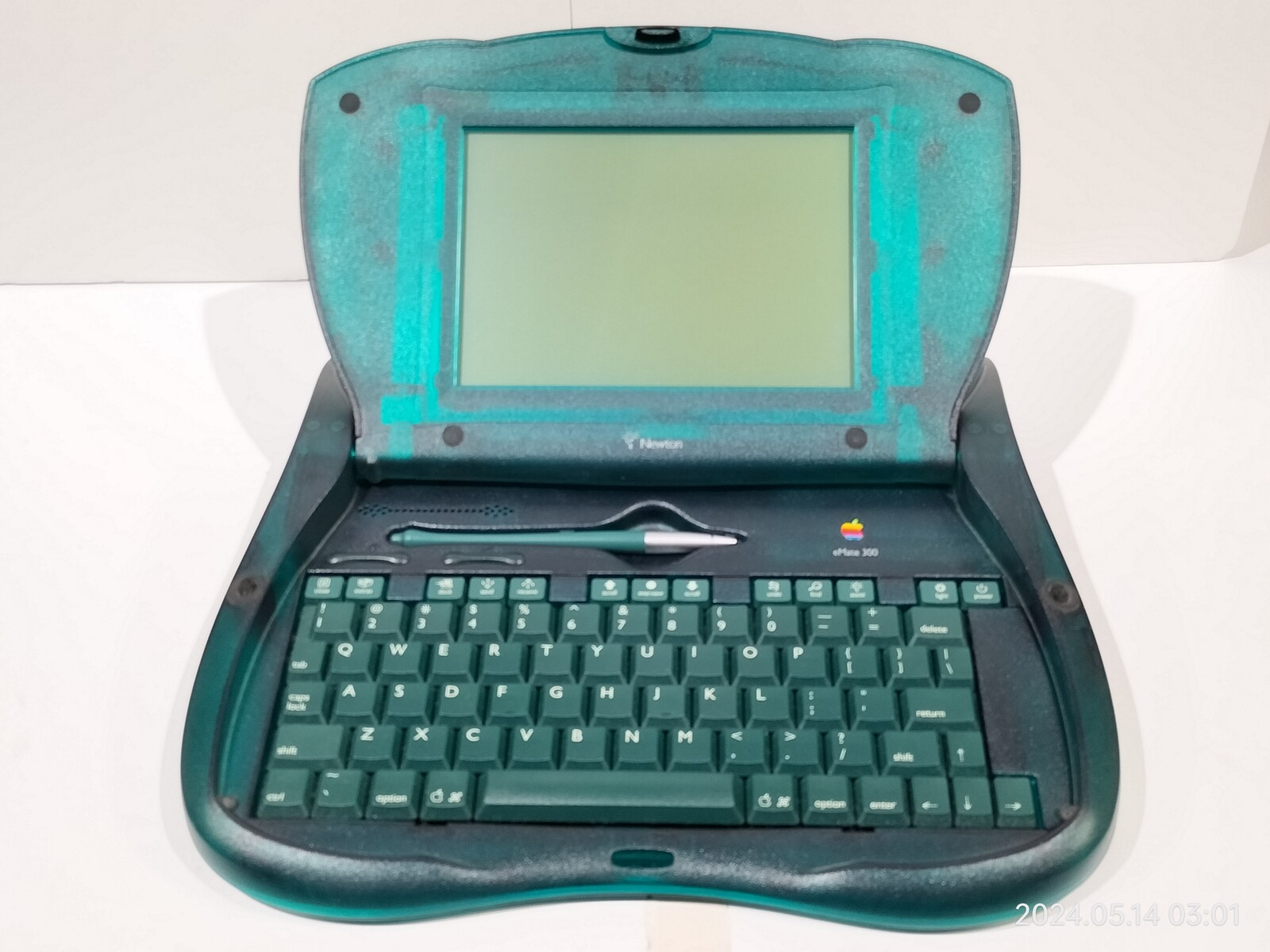 1997/平成9/Apple/eMate 300/Newton/16階調グレースケール液晶/アップル/イーメイト300/ニュートン/教育現場用 ...