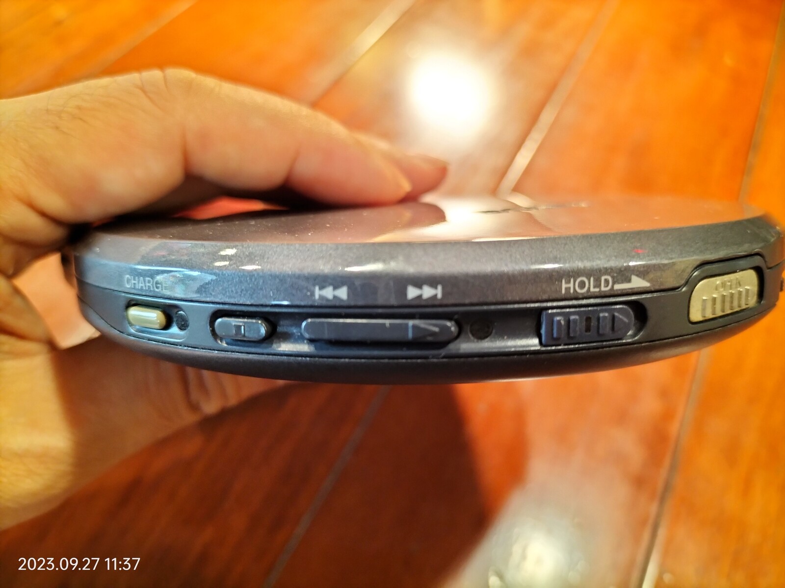 1995/平成7/SONY/D-777/Discman ESP/1vit DAC/AVLS/DBB/ガム型充電池を初採用したDiscman ...