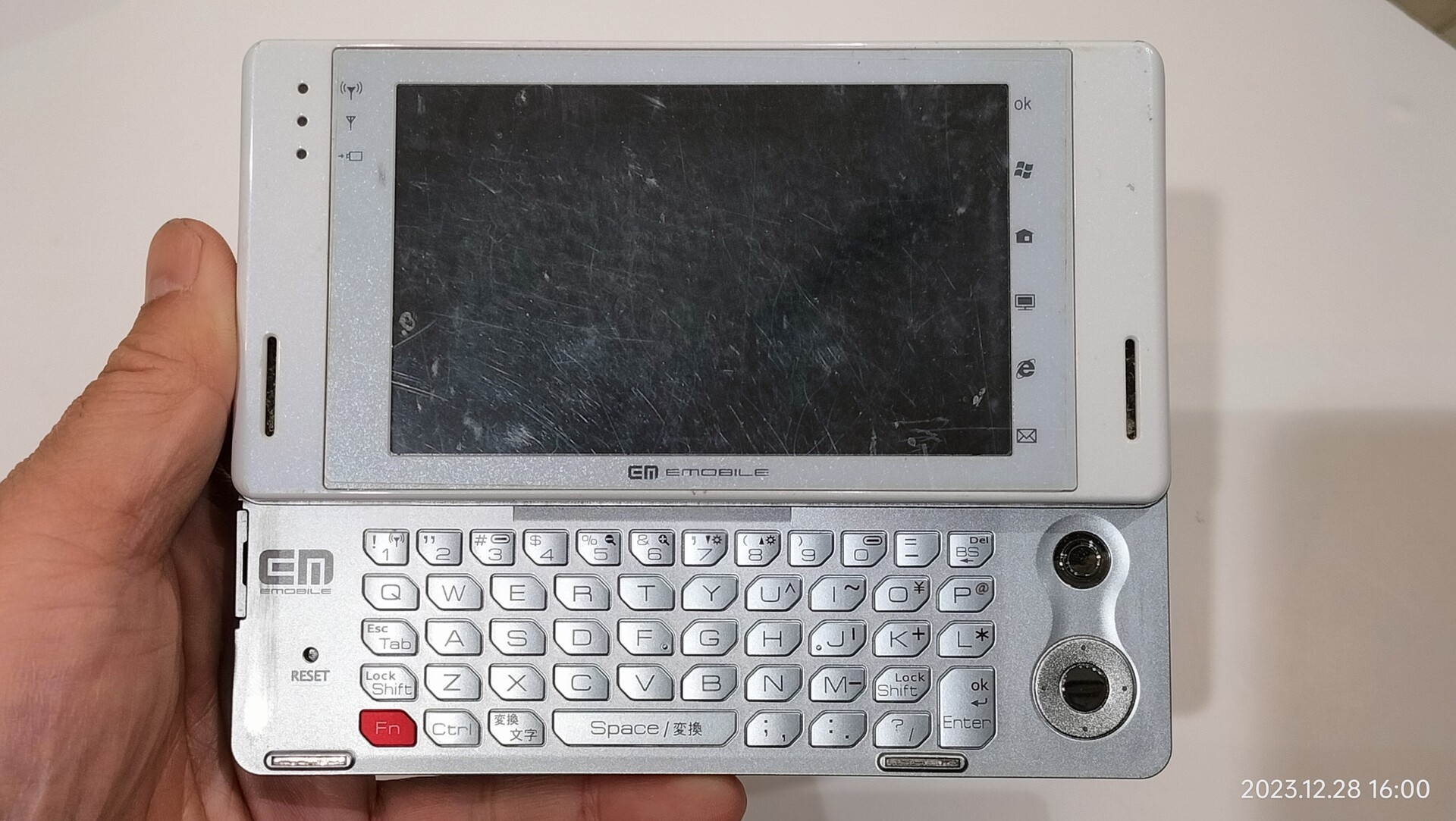 2007/平成19/SHARP/EM・ONE/S01SH/Windows Mobile 5.0/イーモバイル/デュアルスライド機構/131万 ...