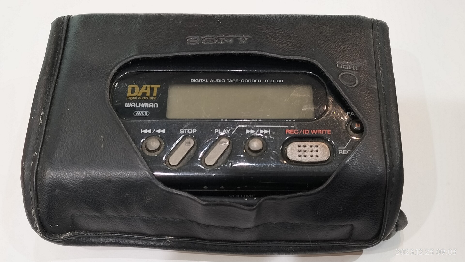 1997/平成9/SONY/TCD-D8/DAT/DAT WALKMAN/DIGITAL AUDIO TAPE-CORDER ...