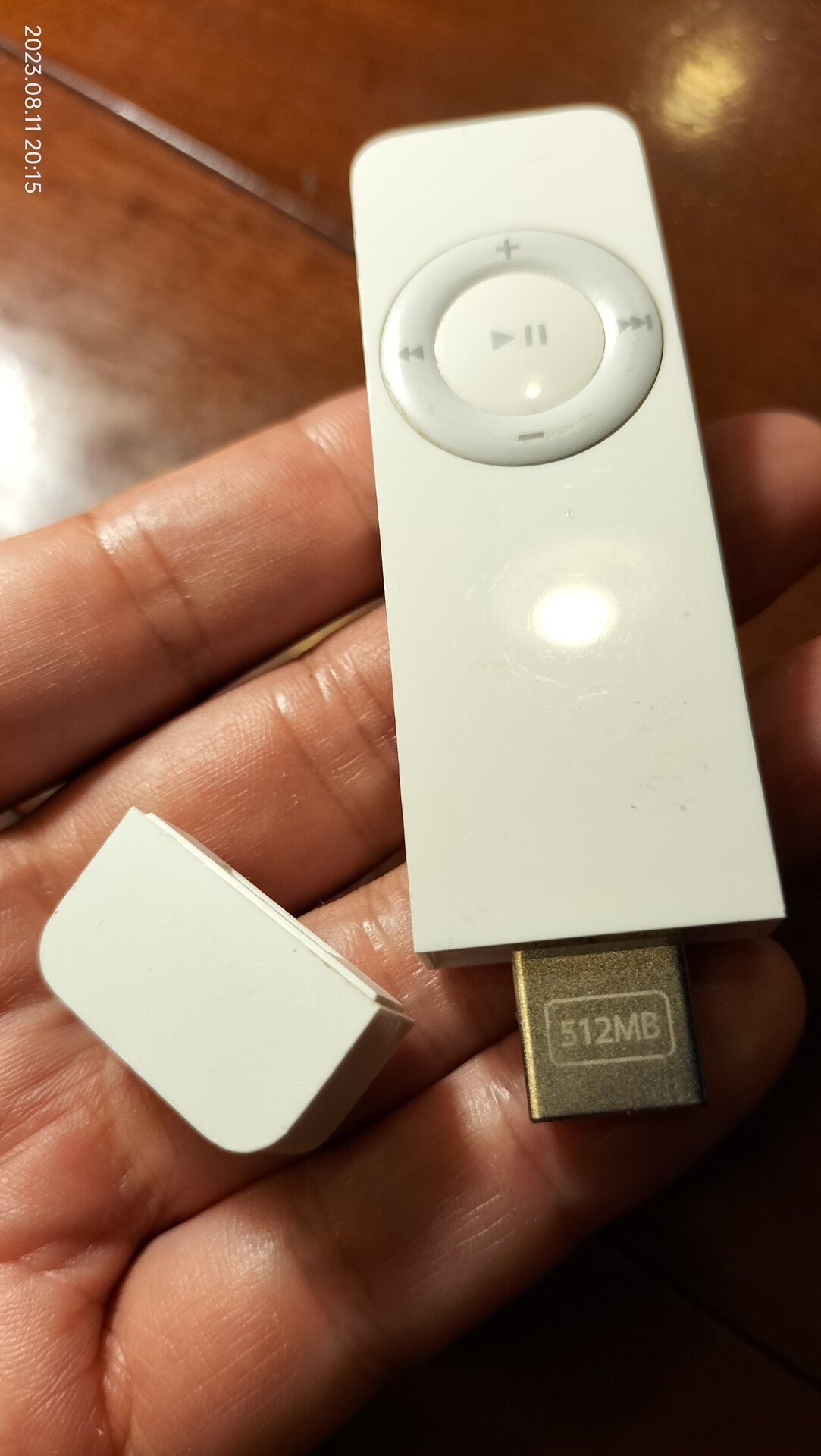 2005/平成17/Apple/iPod shuffle/第一世代/512MB/初のフラッシュメモリ採用iPod/ホワイト ...
