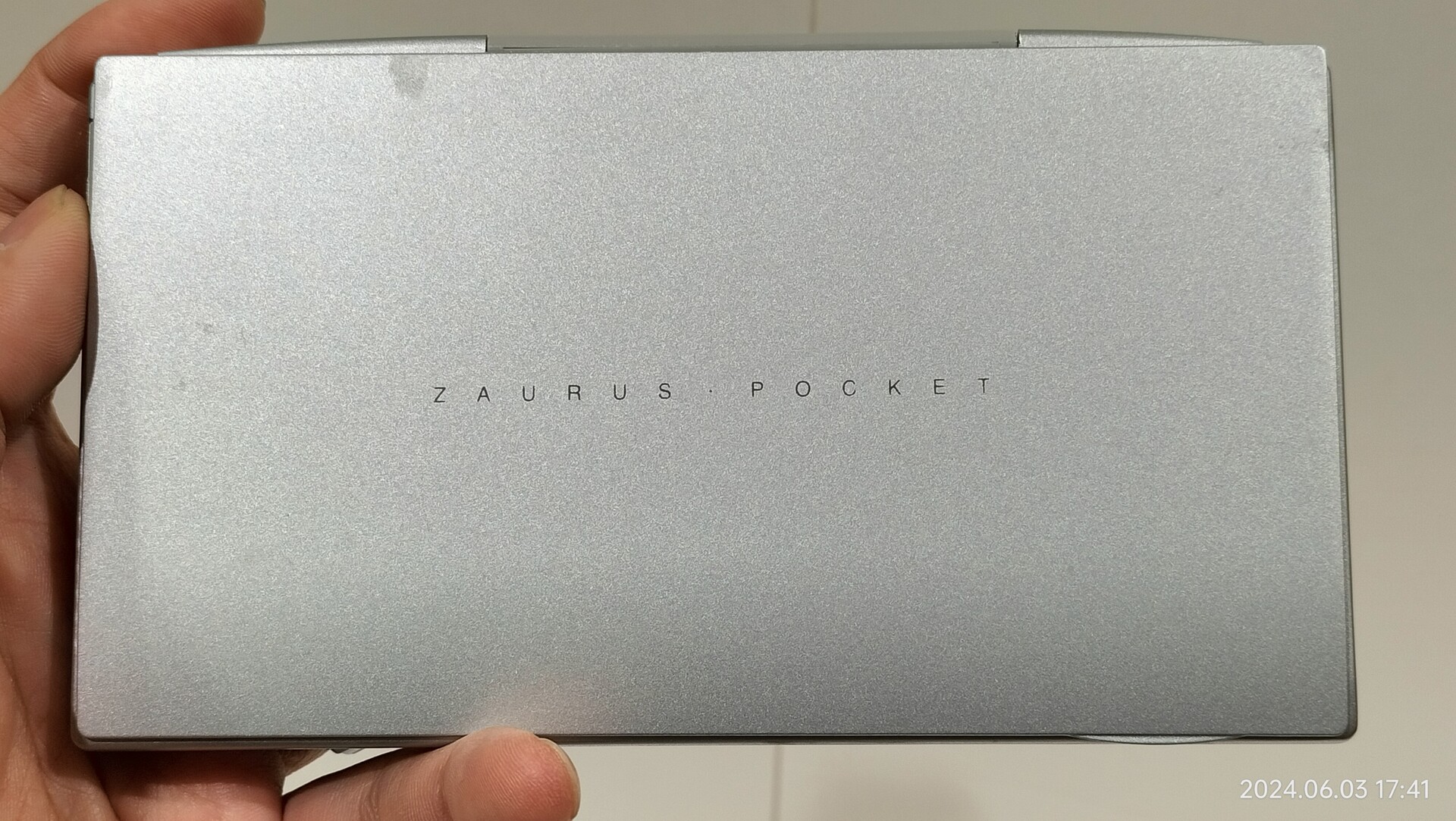 1997/平成9/SHARP/ZAURUS POCKET/MI-110M/16階調モノクロ液晶/CFスロット/当時シリーズ最小・最軽量/発売時 ...