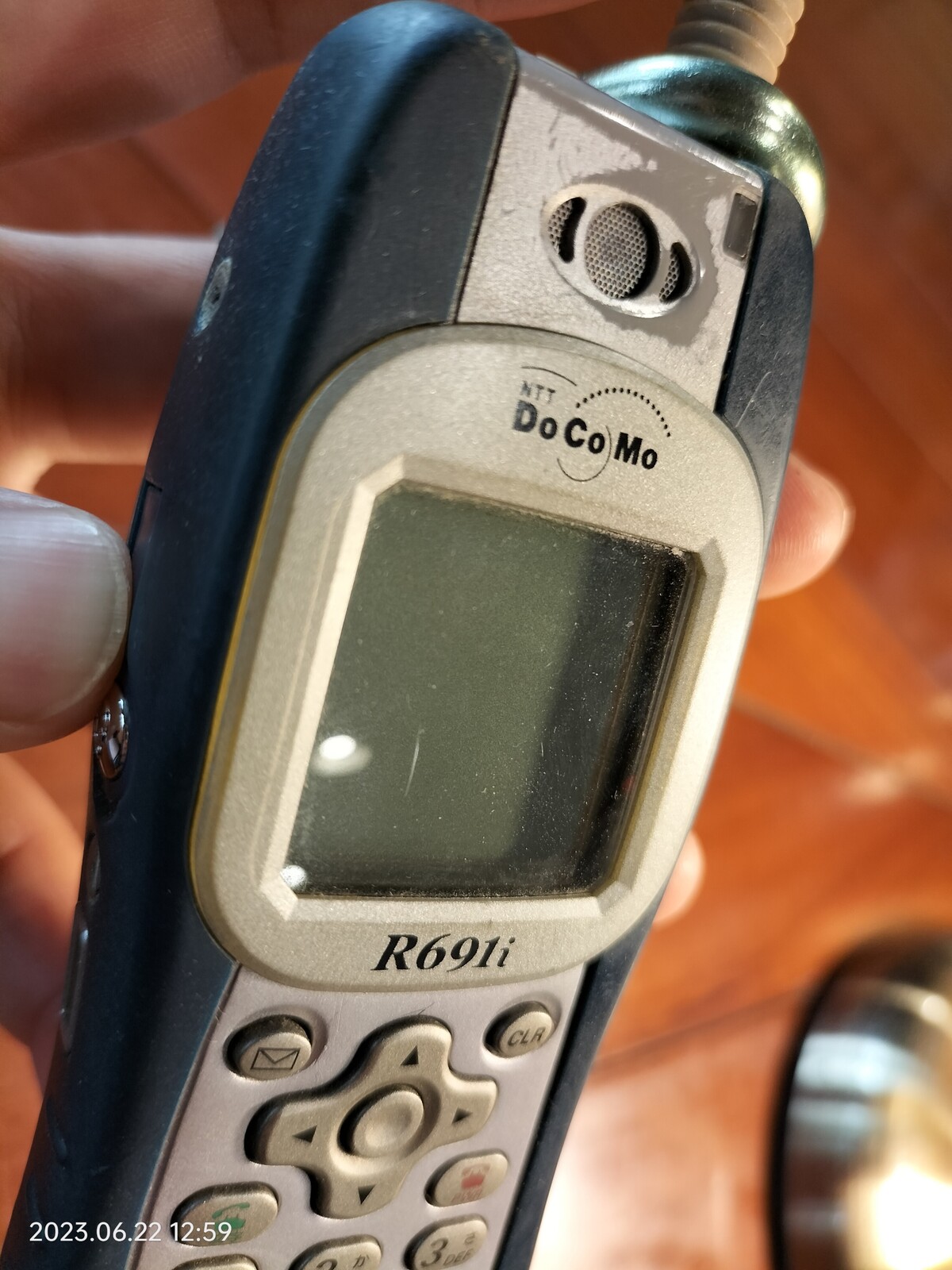 2001/平成13/日本無線/R691i/デジタルムーバ/耐水/グッドデザイン賞/ : Extinct Media Museum | 絶滅 ...