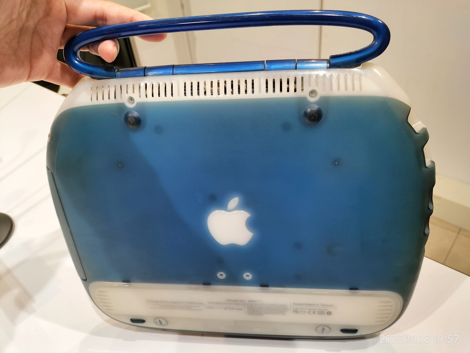 1999/平成11/Apple/iBook G3/FireWire/iMac to go/クラムシェル/ブルーベリー/初代iBook/取っ手 ...
