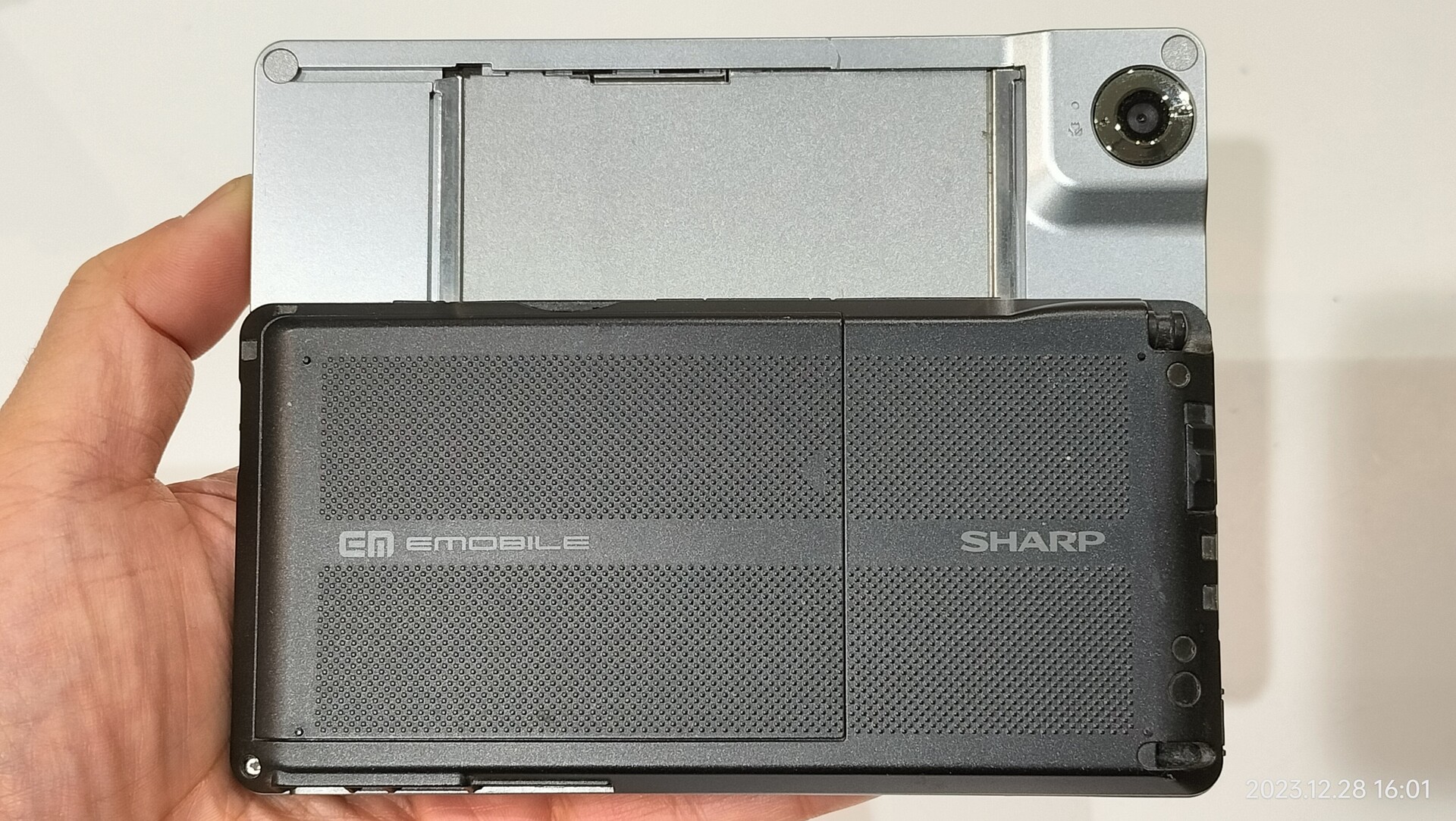 2007/平成19/SHARP/EM・ONE/S01SH/Windows Mobile 5.0/イーモバイル/デュアルスライド機構/131万 ...