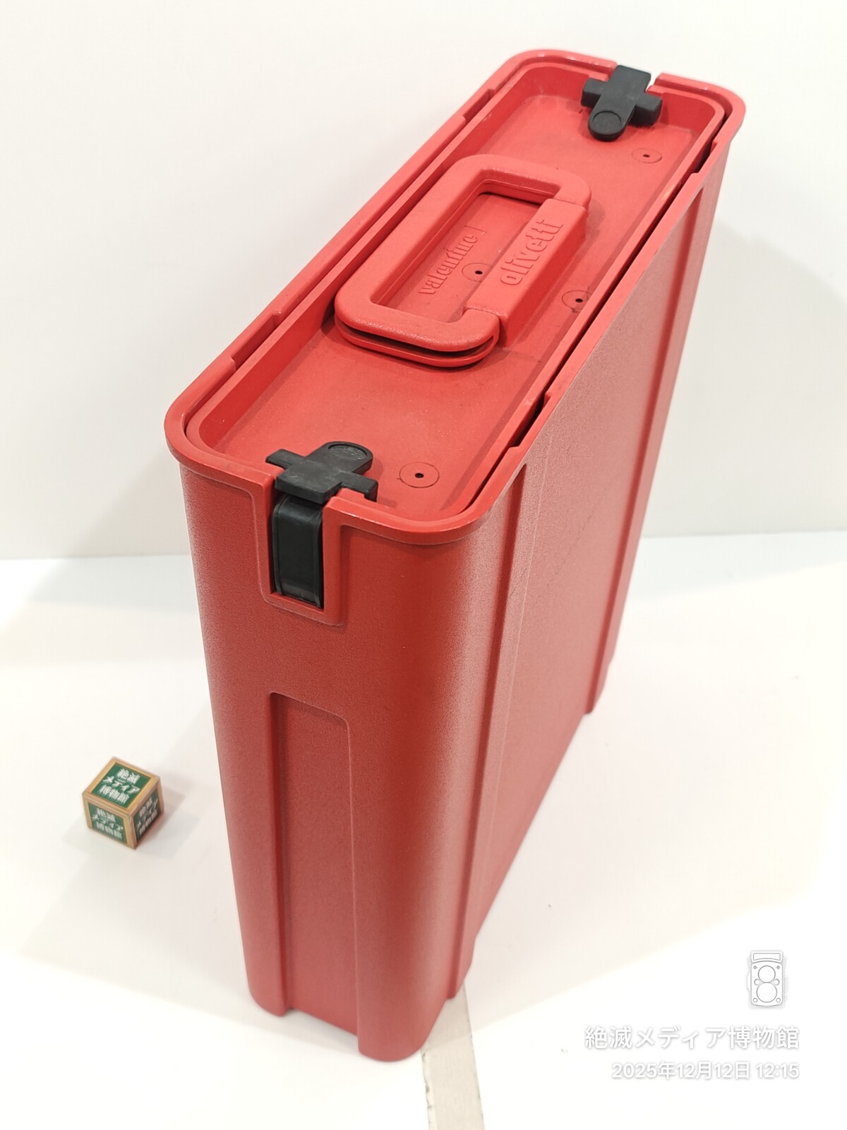 1969/昭和44/olivetti/valentine/Ettore Sottsass/MOMA永久展示品/赤いバケツ/ : Extinct ...