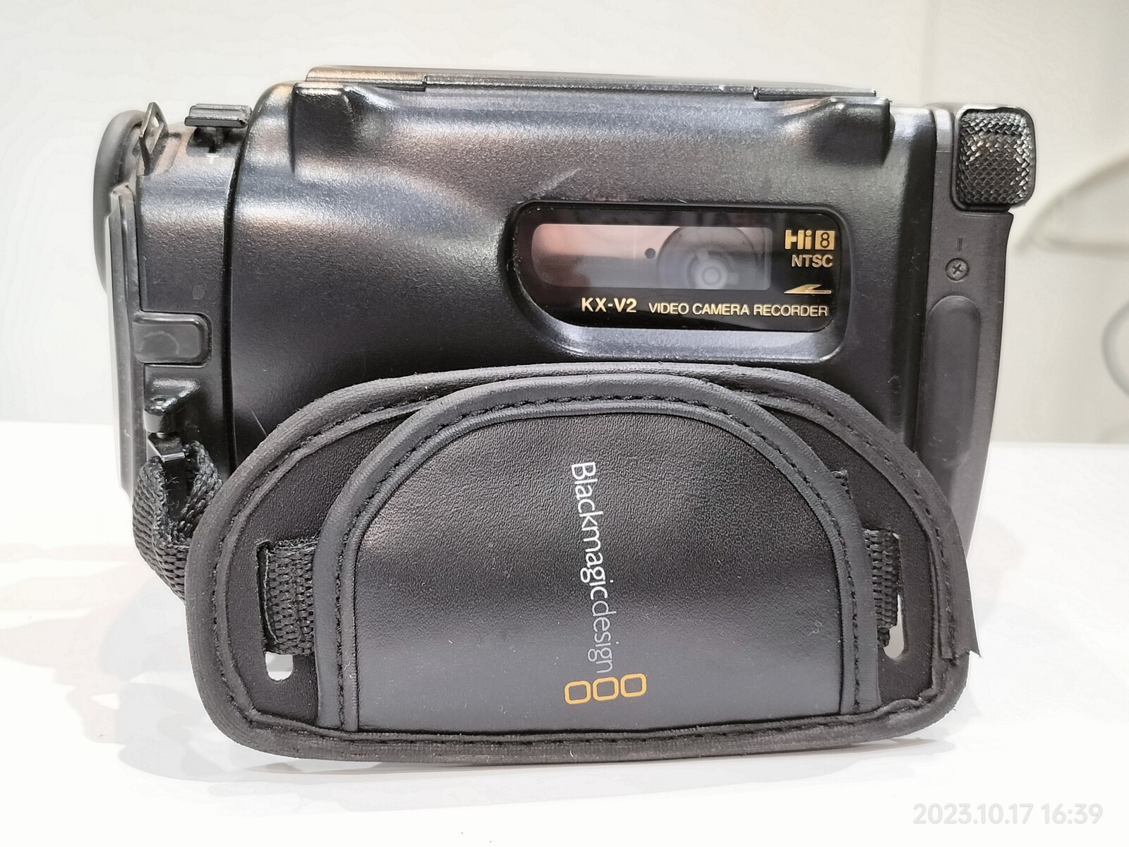 1993/平成5/KYOCERA/KX-V2/SONY CCD-TR2 OEM/Hi8/ : Extinct Media Museum ...