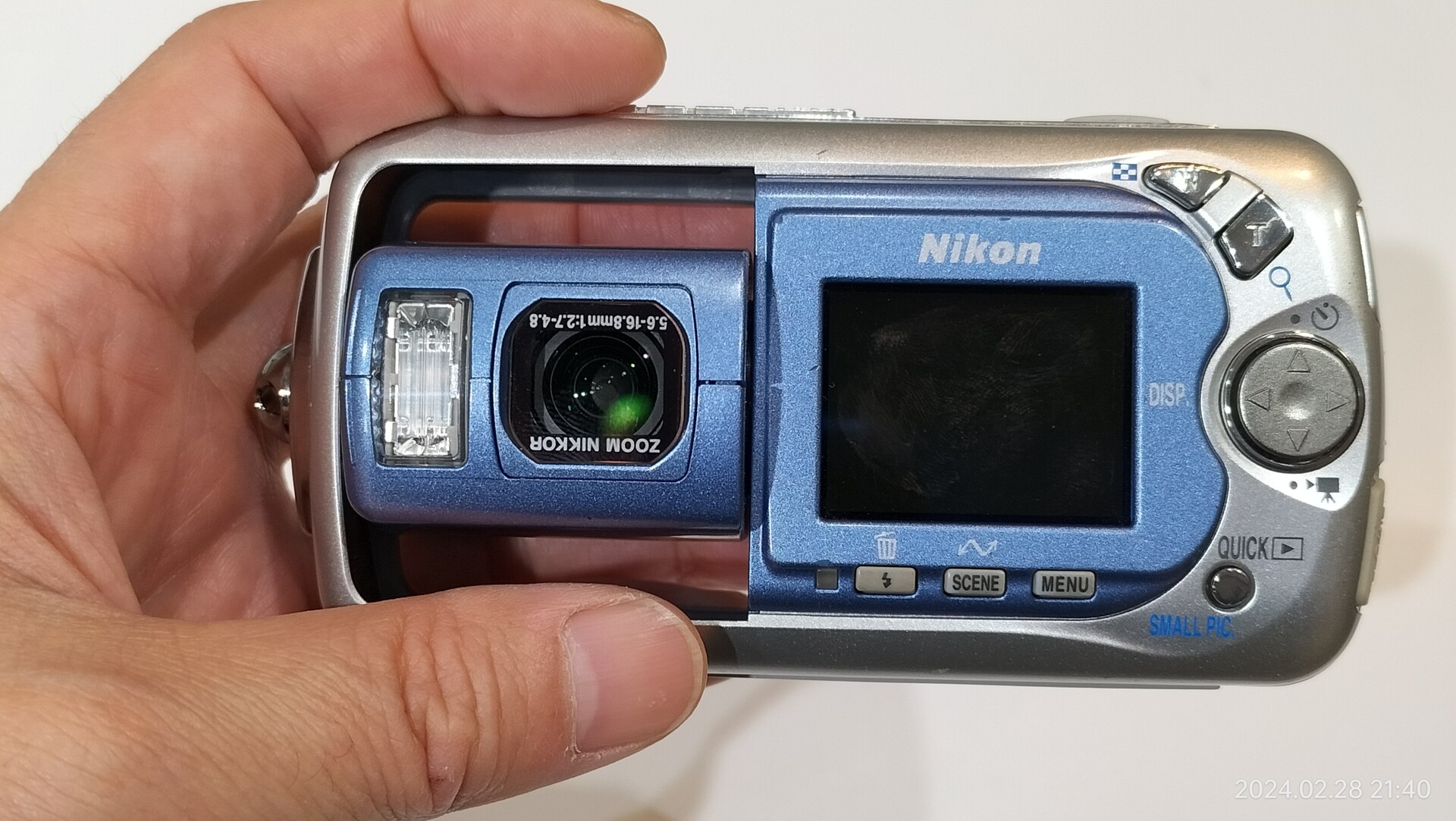 2002/平成14/Nikon/COOLPIX2500/光学3倍ズーム/200万画素/インナースイバル/コンパクトフラッシュ ...