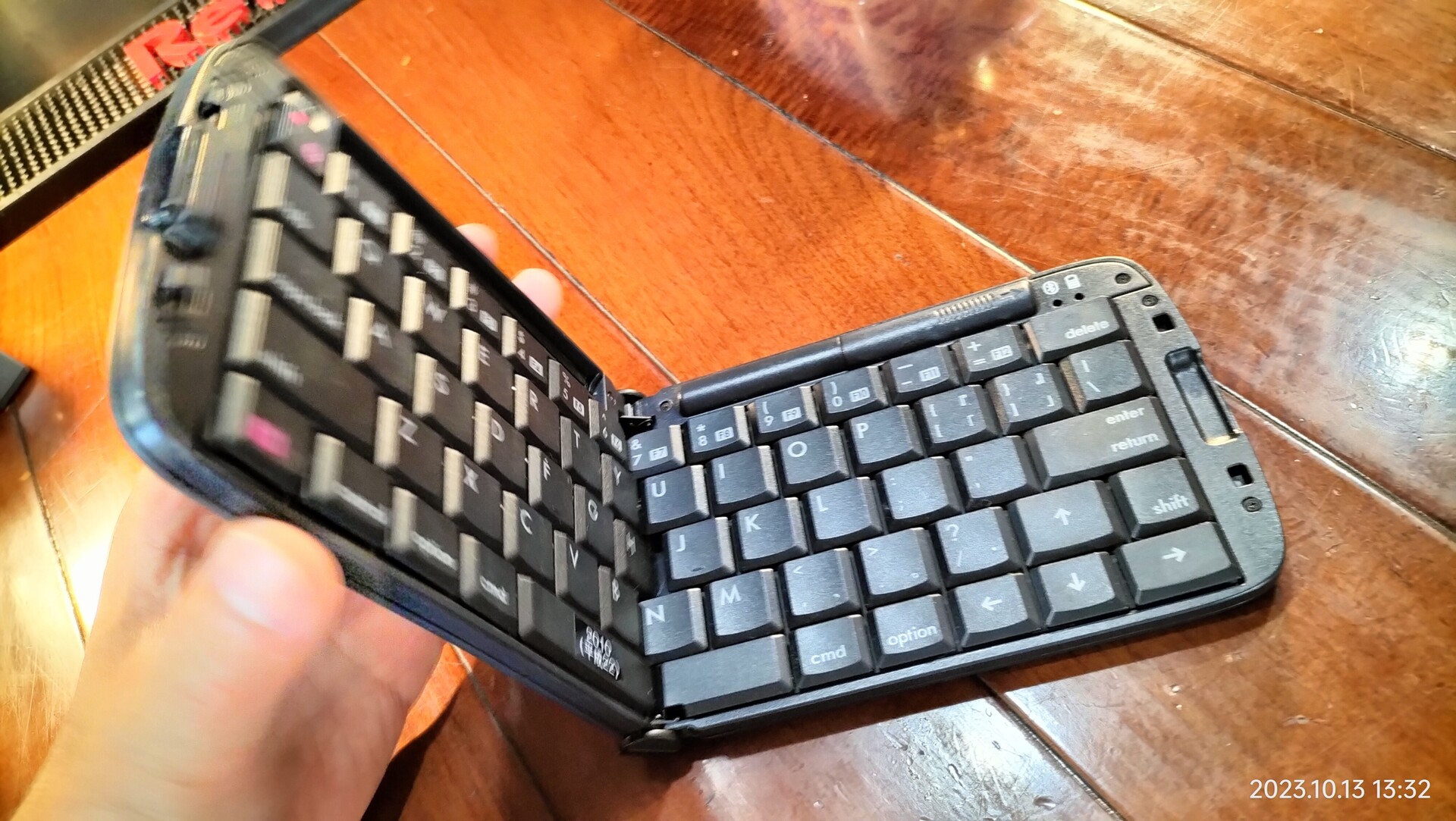 2010/平成22/REUDO/RBK-2200BTi/Bluetooth/折りたたみモバイルキーボード/単四電池2本/65キー ...