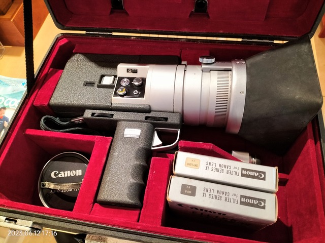 1968/昭和43/Canon/AUTO ZOOM 1218 SUPER ZOOM/12倍光学ズーム/F1.8/キヤノン8mm機として最大倍率 ...