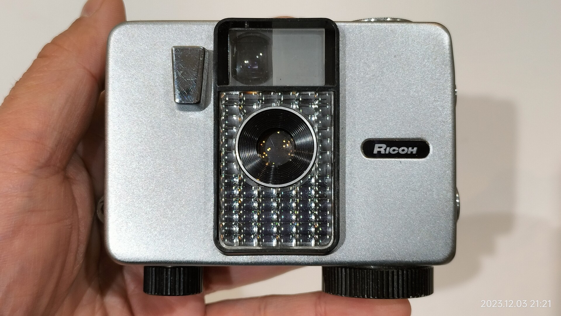 1962/昭和37/RICOH/RICOH AUTO HALF/リコーオートハーフ初代/フィルム自動巻き上げ/スプリングモーター/F2.8 ...