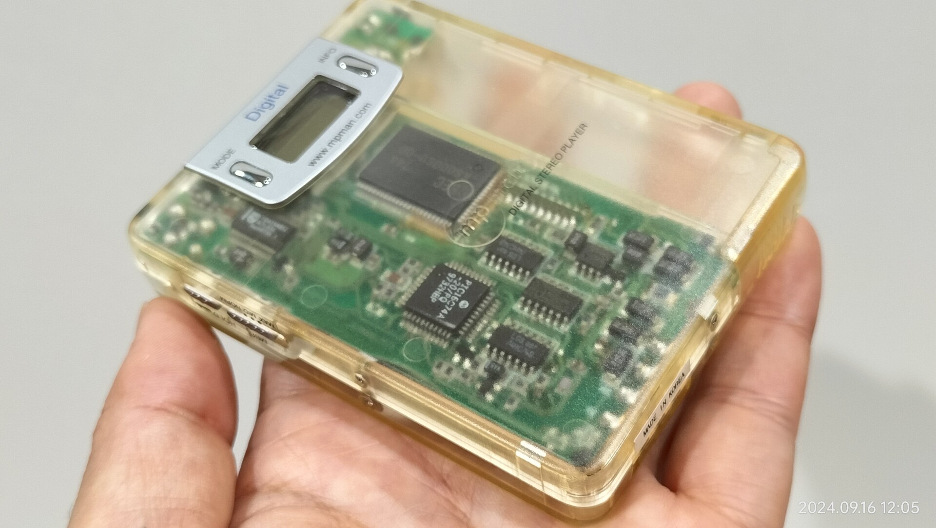 1998/平成10/SaeHan/mpman/MP-F10/DIGITAL STREO PLAYER/世界初のmp3プレーヤー/スケルトン ...