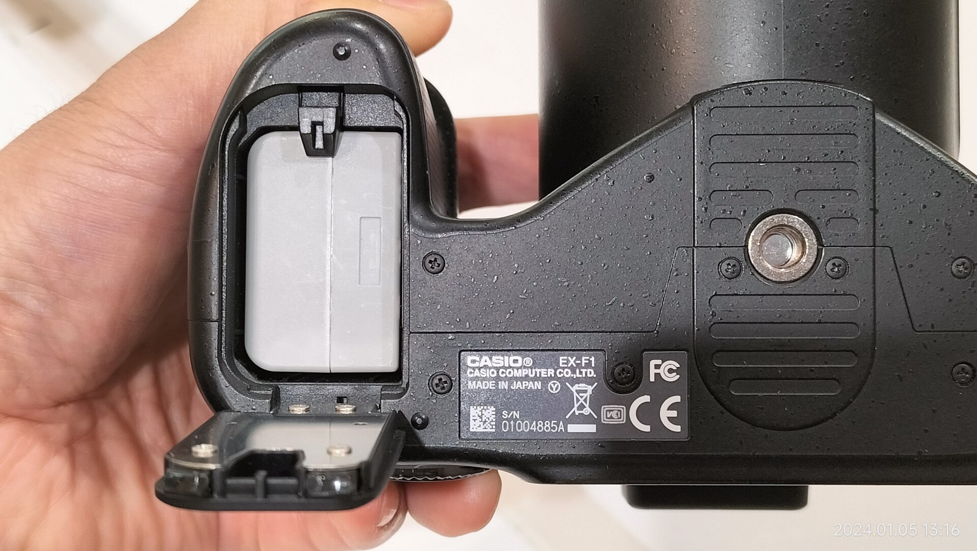 2008/平成20/CASIO/EX-F1/EXLIM/カシオ/エクシリム/光学12倍/600万画素/ハイスピードムービー/最大1200fps ...