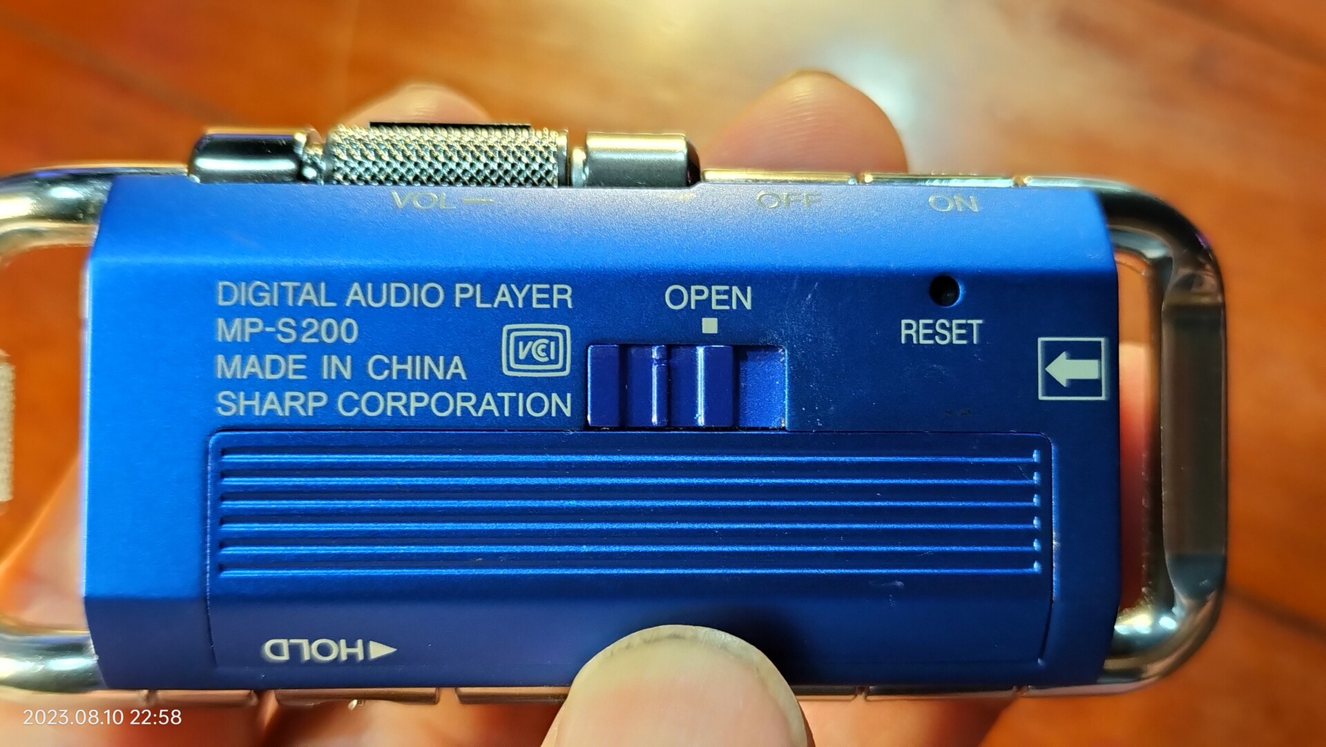 2005/平成17/SHARP/MP-S200/ハニカムプロテクト/FMトランスミッター/ボイレコ機能/単4電池1本/ブルー/動態保存機/ : Extinct Media Museum ...