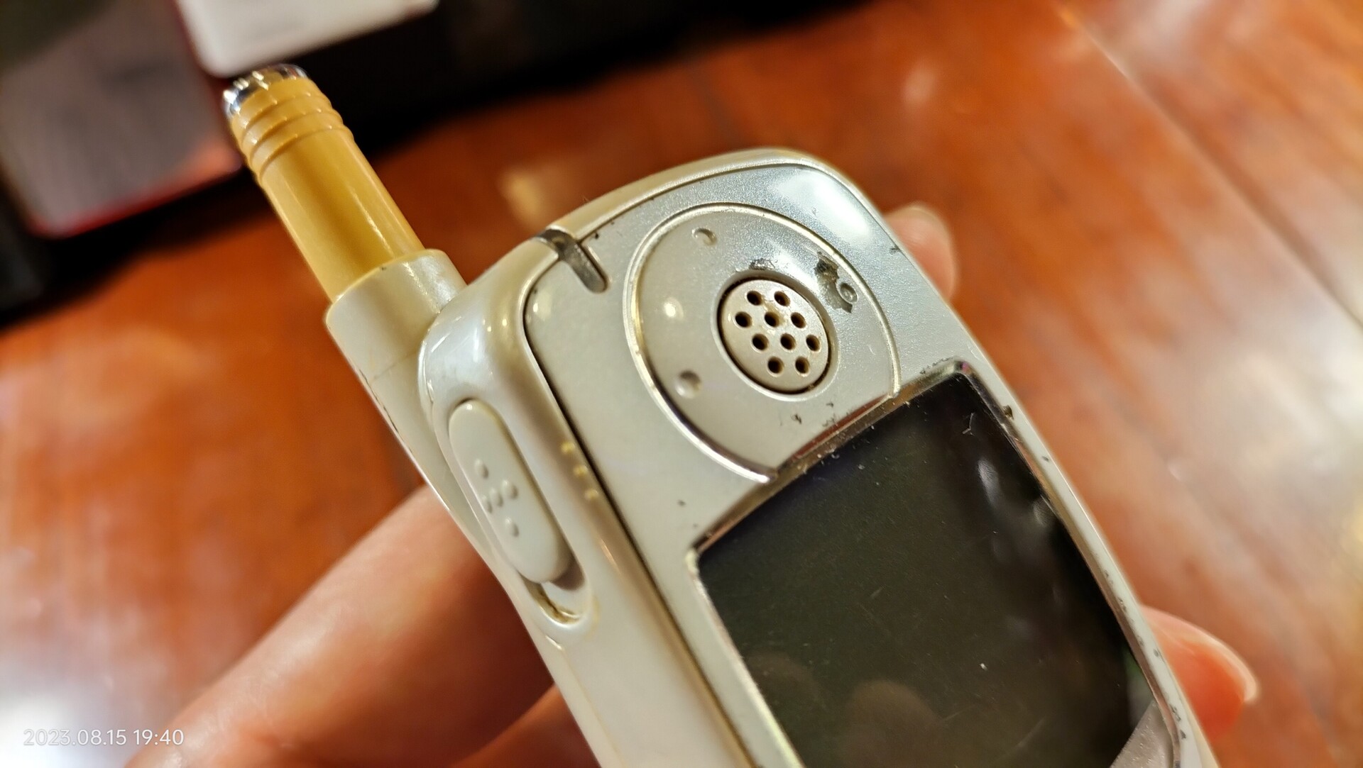 2000/平成12/HITACHI/C302H/IDO/cdmaOne/PaketOne/ホワイト/ : Extinct Media Museum | 絶滅メディア博物館