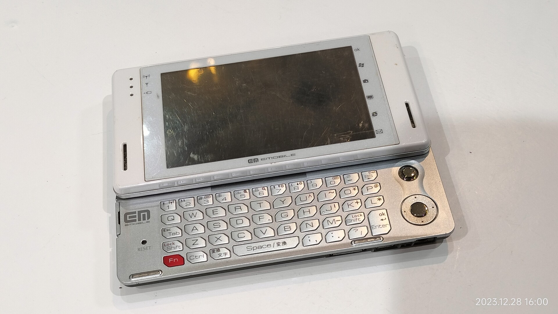 2007/平成19/SHARP/EM・ONE/S01SH/Windows Mobile 5.0/イーモバイル/デュアルスライド機構/131万 ...