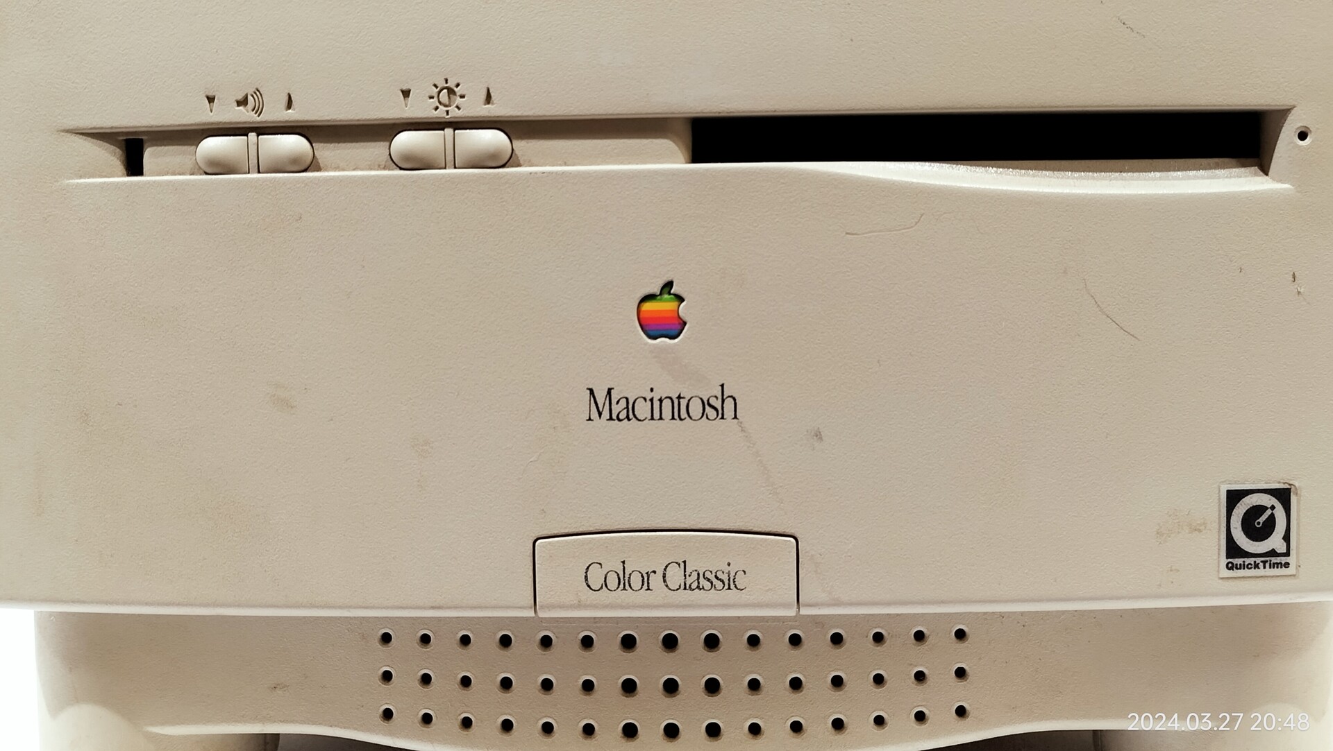 1993/平成5/Apple/Macintosh Color Classic/Motorola 68030 16MHz/System 7.1 ...