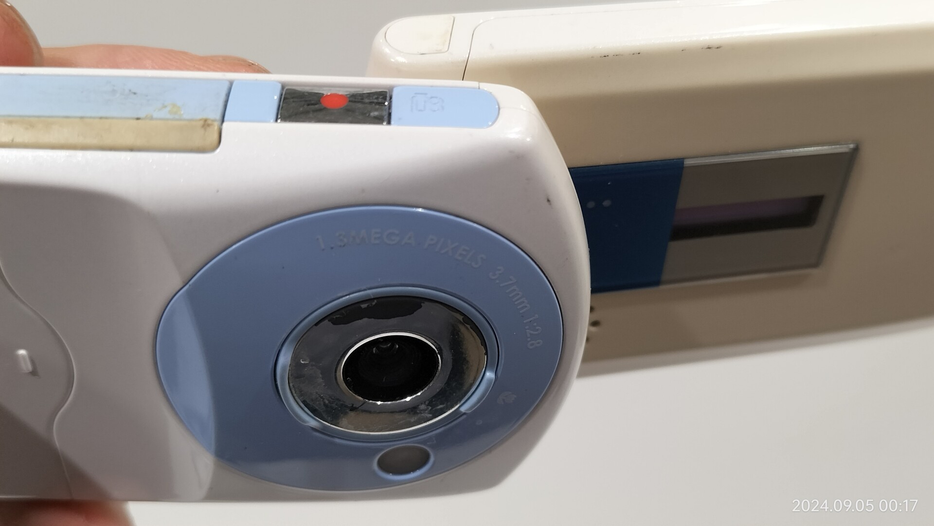 2005/平成17/SHARP/SH700iS/NTT DoCoMo/126万画素/クールホワイト/ : Extinct Media ...