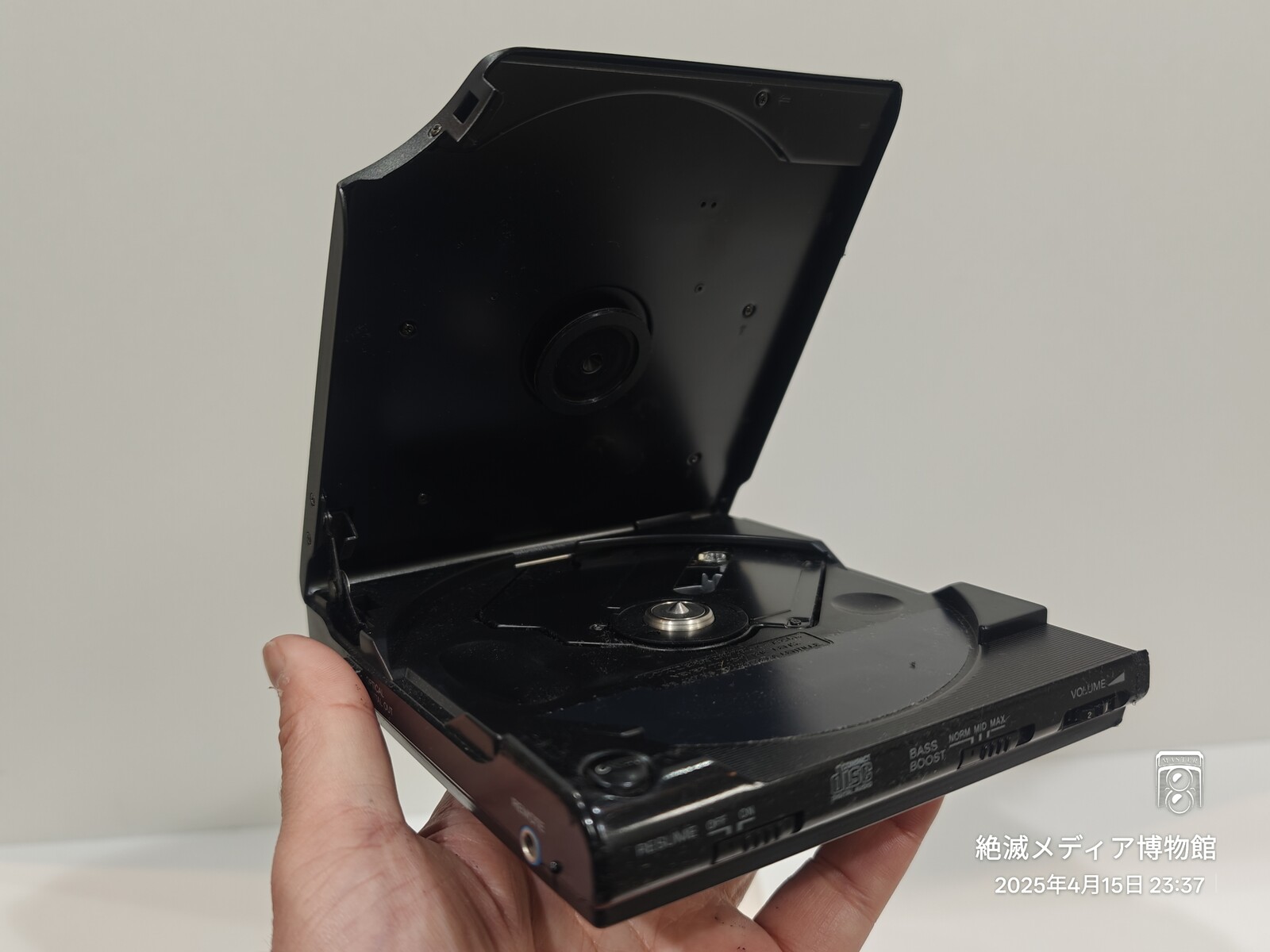 1991/平成3/SONY/D-303/Discman/10bit DAC/DBB/OPTICAL DIGITAL OUT/BASS ...