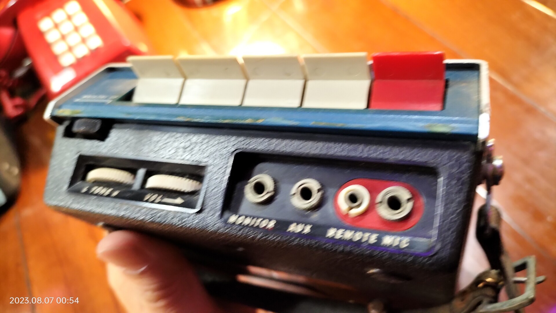 1966/昭和41/SONY/TC-100/TAPECORDER/マガジンマチック100/単2乾電池4本/ソニーカセットテープレコーダー1号機 ...