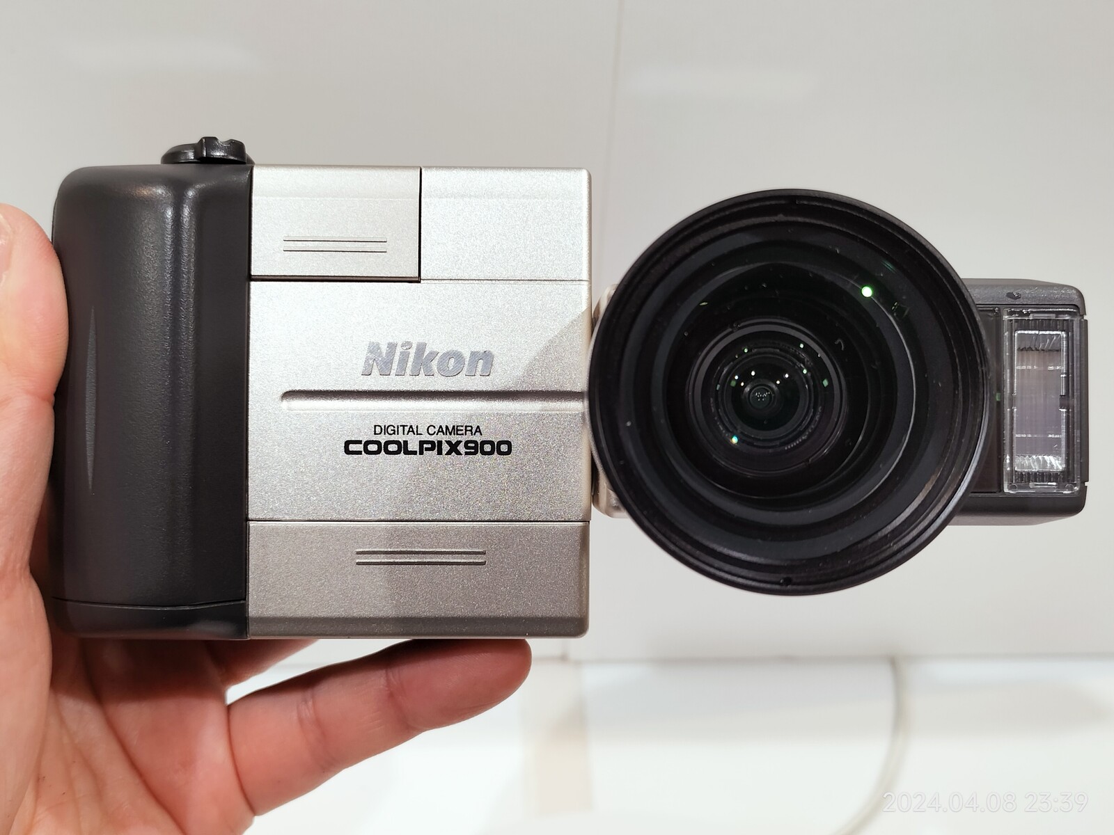 1998/平成10/Nikon/COOLPIX E900/ニコン初のニッコールレンズ搭載機/光学3倍/スイバル/フィッシュアイコンバーター付き ...