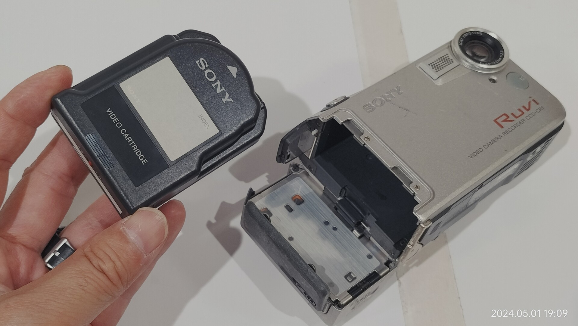 1998/平成10/SONY/RUVI/CCD-CR1/VIDEO STILL CAMERA/ビデオなカメラ/41万画素/光学3倍ズーム/静止 ...