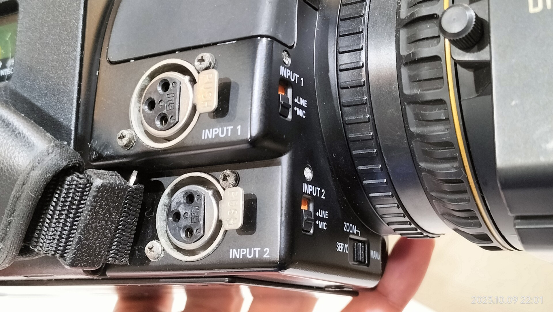 2003/平成15/Panasonic/DVX-100A/3CCD/24P対応/カム式マニュアルズーム/ライカディコマーレンズ/DVカメラ ...