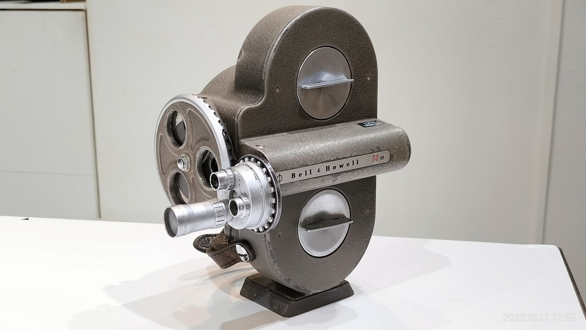 1959/昭和34/Bell&Howell/Filmo 70-DR/フィルモ/16mmカメラ/3本ターレット/ゼンマイ式/レンズなし ...