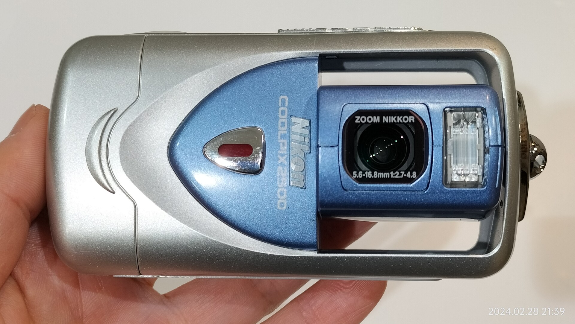 2002/平成14/Nikon/COOLPIX2500/光学3倍ズーム/200万画素/インナースイバル/コンパクトフラッシュ ...