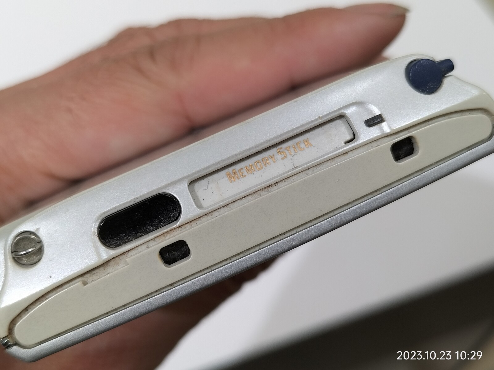 2001/平成13/SONY/PEG-N700C/CLIE/二代目クリエ/PalmOS3.5/ATRAC3対応/ジョグダイヤル/メモリー ...