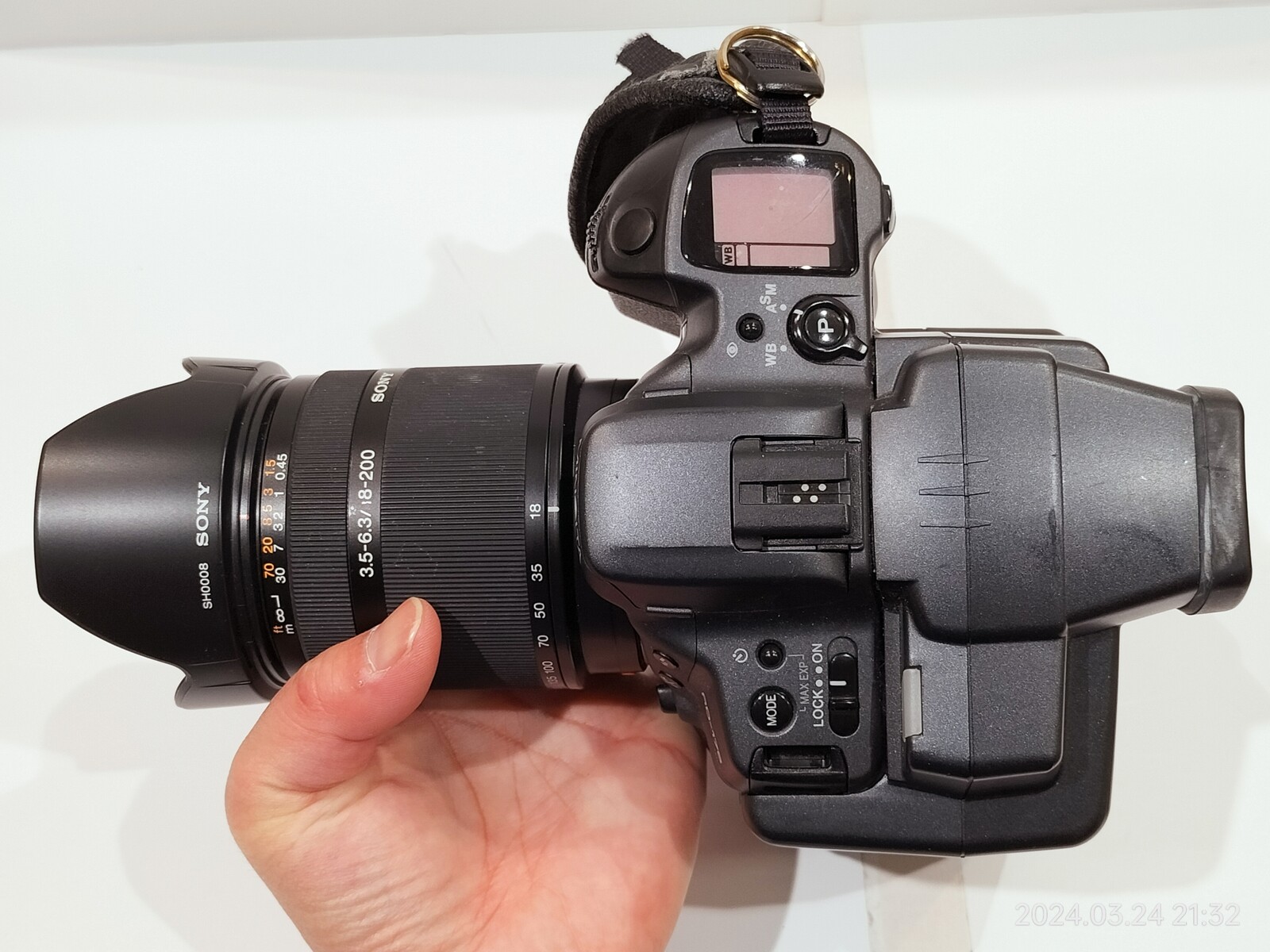 1995/平成7/MINOLTA/RD-175/3CCD/フィルム一眼レフにCCDセンサーのボディパックを一体化/ボディベースはα-303si ...