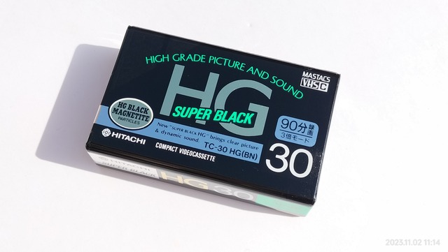 年代調査中/HITACHI/TC-30 HG(GN)/VHS-C/ビデオテープ/30分/ : Extinct Media Museum ...