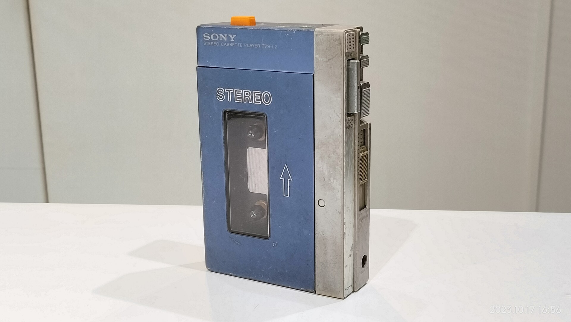 1979/昭和54/SONY/TPS-L2/Walkman 1st/初代ウォークマン/ロゴなし/ABヘッドフォン表記/ホットラインボタン/単3 ...