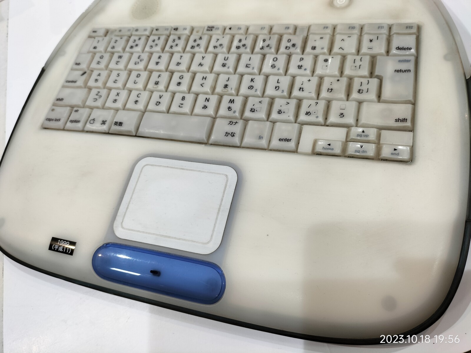 1999/平成11/Apple/iBook G3/FireWire/iMac to go/クラムシェル/ブルーベリー/初代iBook/取っ手 ...