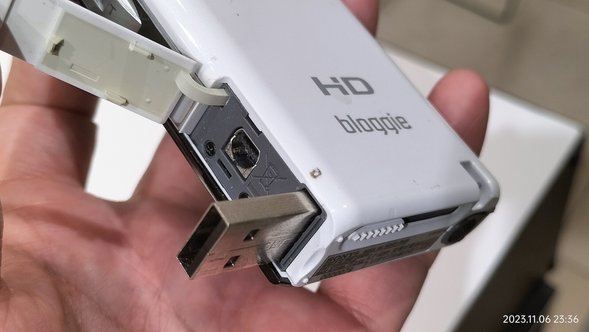 2010/平成22/SONY/bloggie/MH5-PM5/ブロギー/500万画素/回転レンズ/メモリースティック/ : Extinct ...