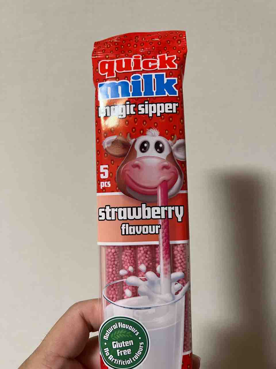 quick milk magic sipperのストロベリーは鉄板の味 from ハンガリー : タベシラ - 食べて調べて書く雑学ブログ