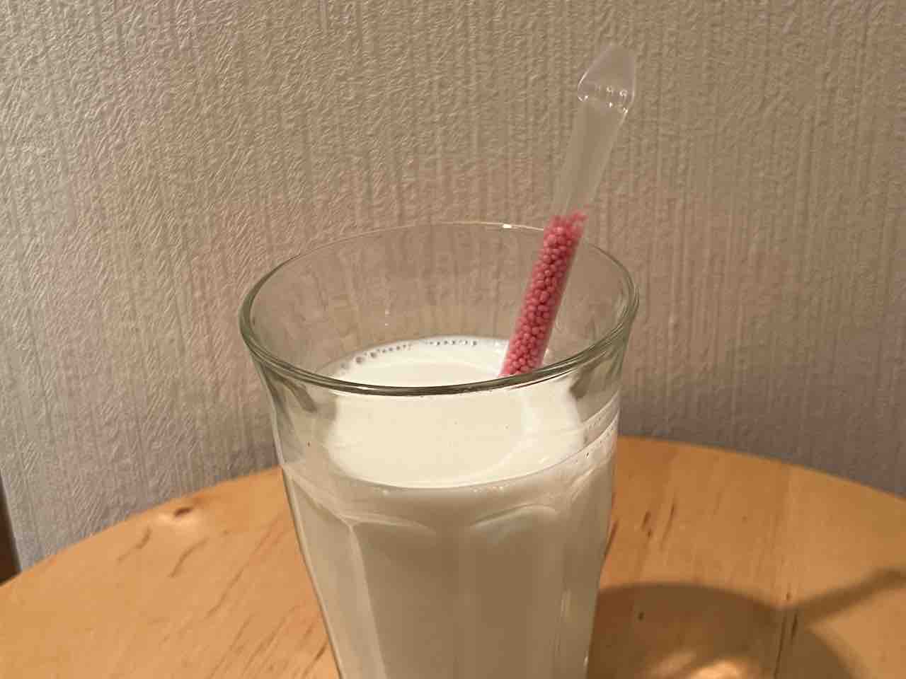 quick milk magic sipperのストロベリーは鉄板の味 from ハンガリー : タベシラ - 食べて調べて書く雑学ブログ