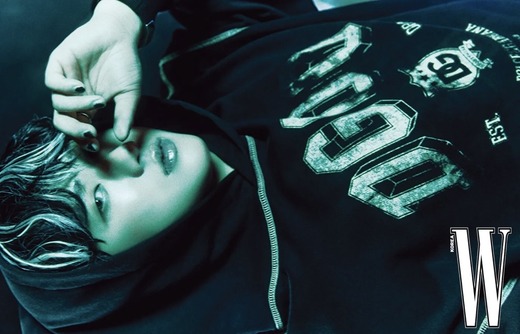 W KOREA @ Dolce&Gabbana Stray Kids Changbin : * Fleur de Coeur *ココロノハナ