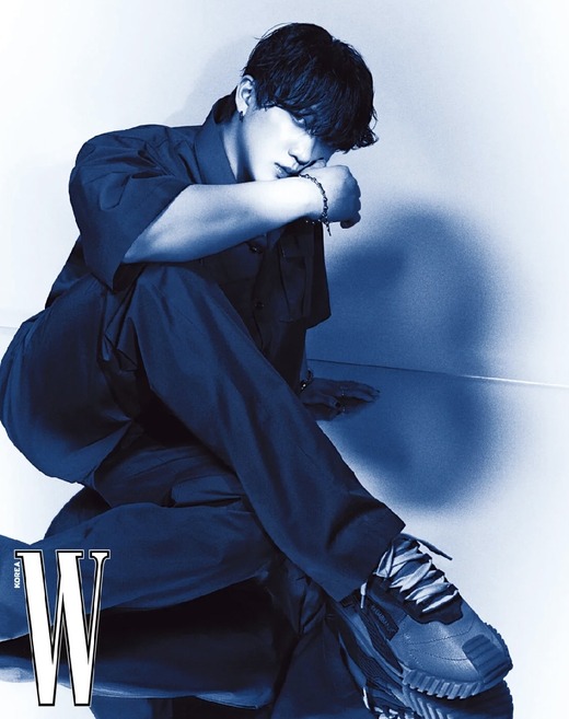 W KOREA @ Dolce&Gabbana Stray Kids Changbin : * Fleur de Coeur *ココロノハナ