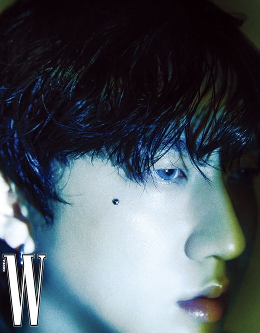 W KOREA @ Dolce&Gabbana Stray Kids Changbin : * Fleur de Coeur *ココロノハナ