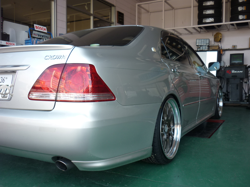 GRS180 クラウンアスリートにワーク20インチ装着 | 平山タイヤサービス 店長BLOG