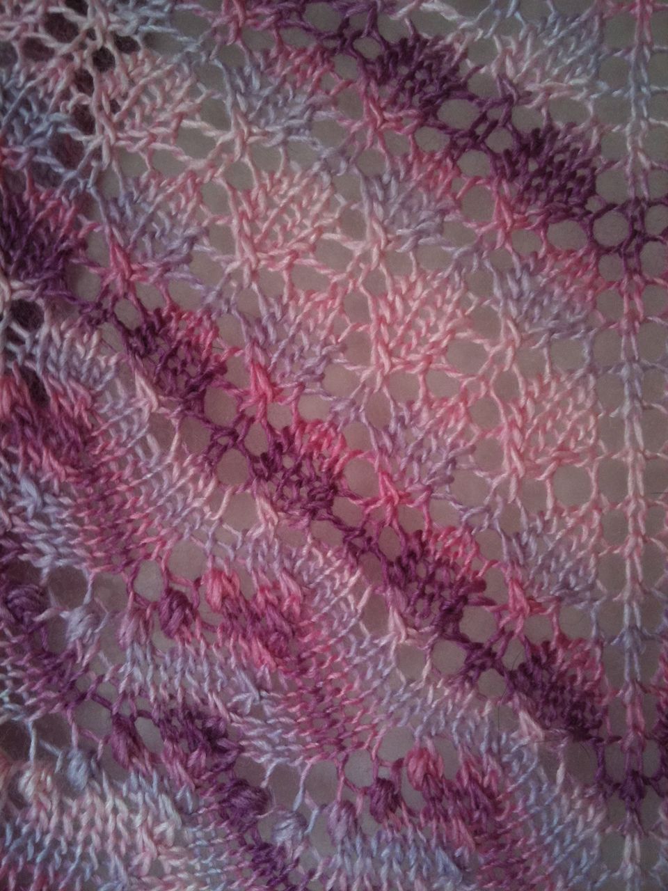 「Swallowtail Lace Shawl」完成！！ : あみねこBlog