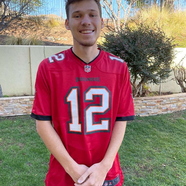 Jesser (Youtuber) Wiki, Bio, Age, Height, Weight, Affair, Girlfriend ...