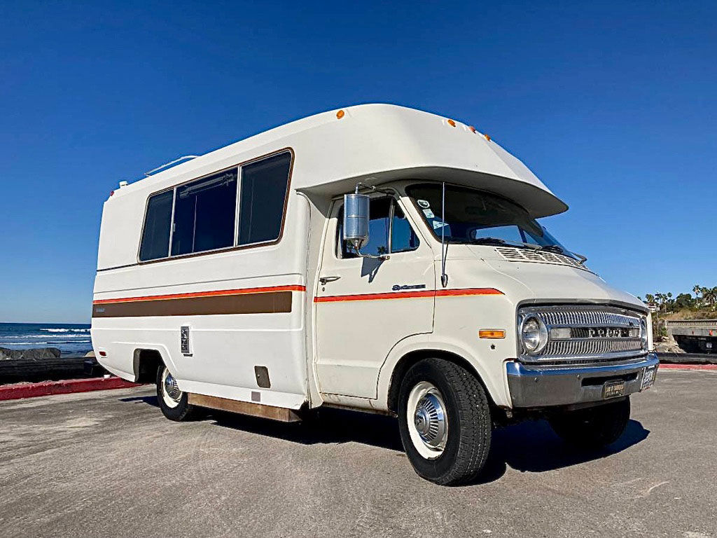 HOLYSMOKE : 1972 Dodge Balboa Motorhome