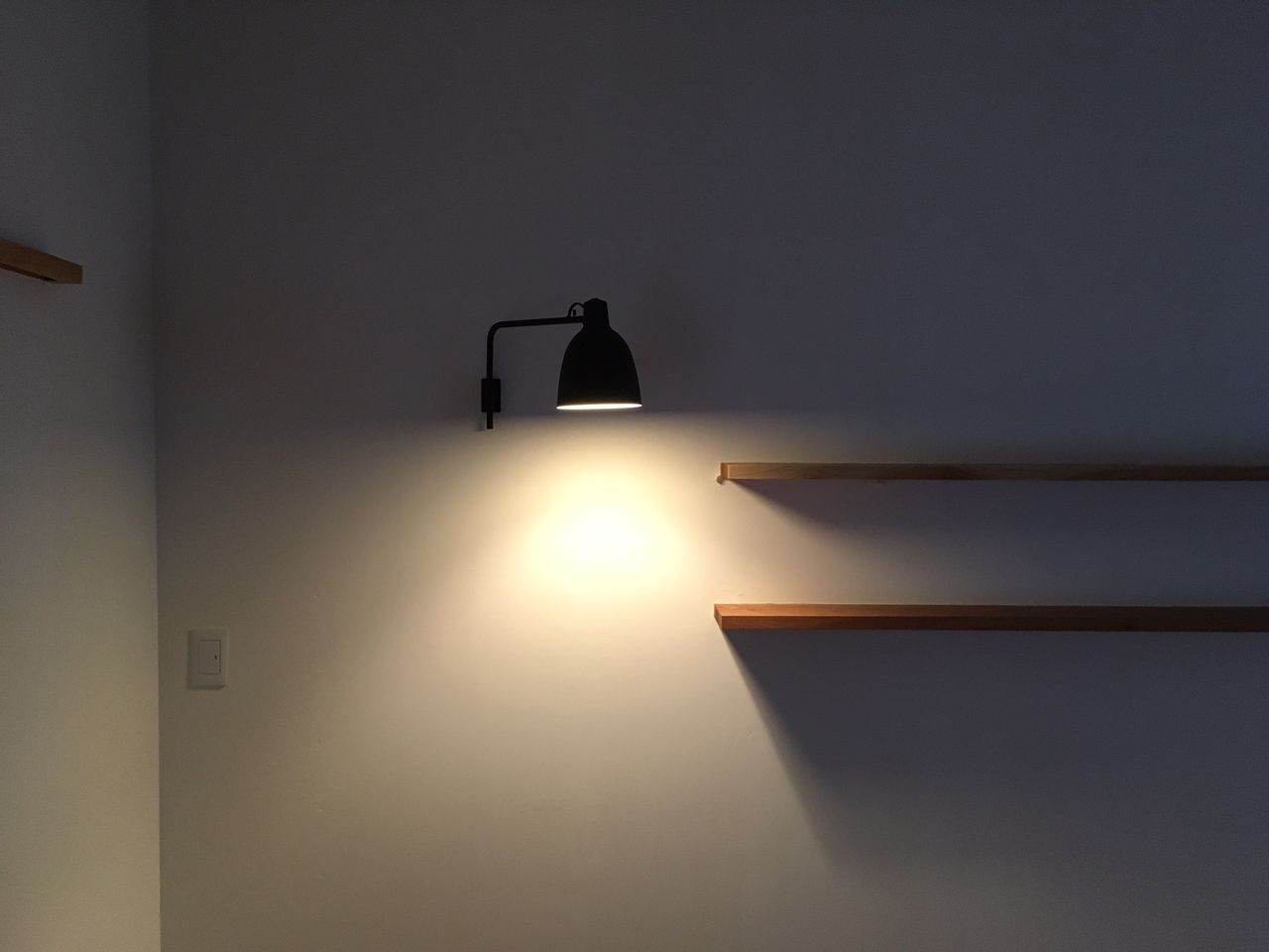 Holz日記。:米沢工務所 納品 / 西和賀 オーダー表札 , bonet , ladder move , hanger他照明