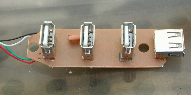 HSDL.blog.jp : ELECOM PIA-UH4-UTAP100